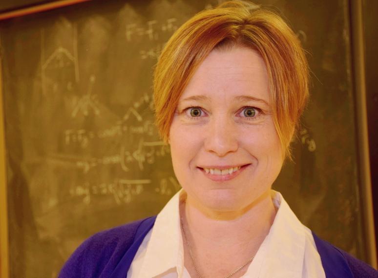 Physics Professor becomes 3M National Teaching Fellow | College of ...